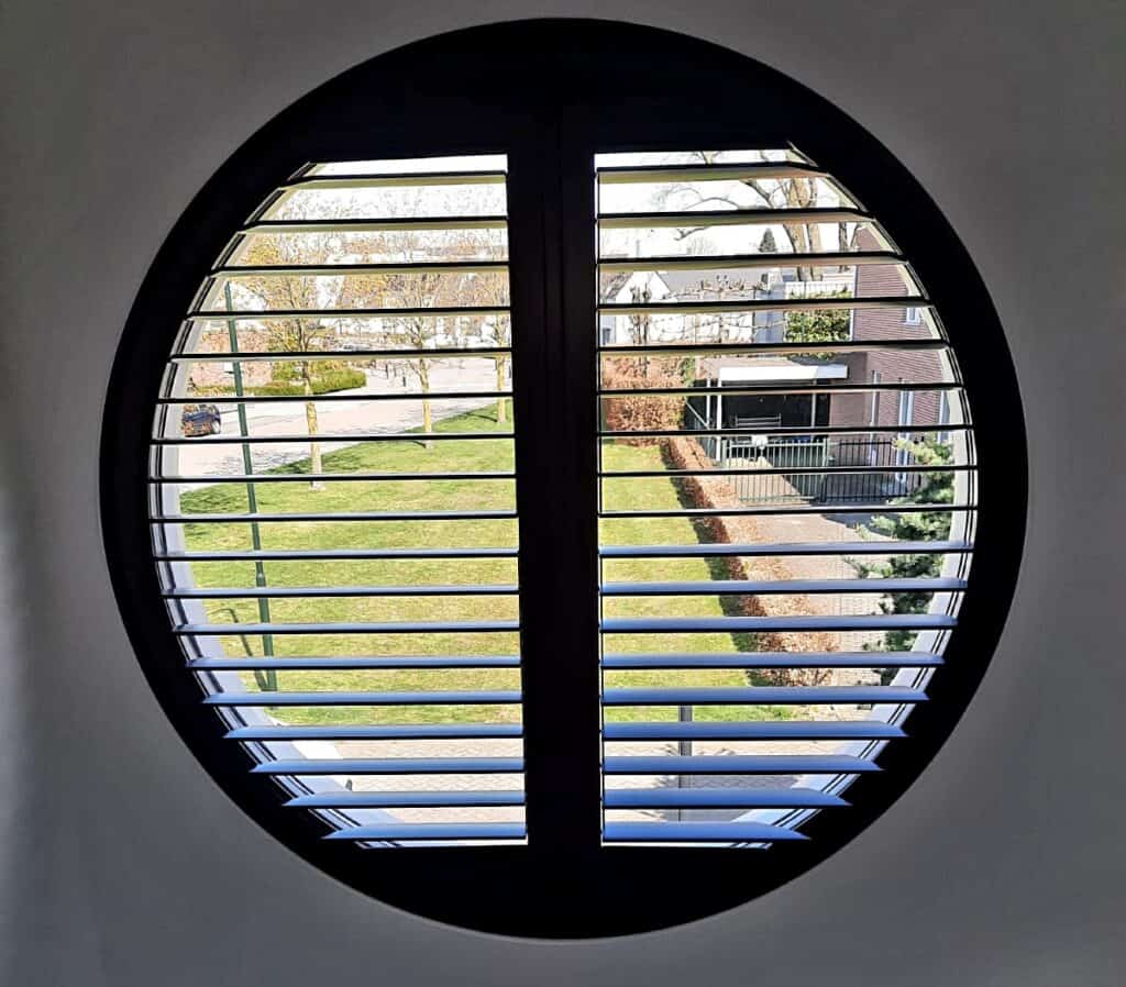 Ronde shutters - Shutter Experience BV